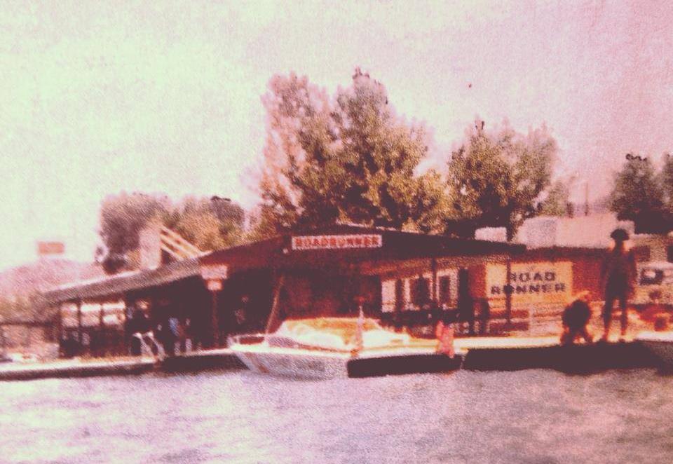 Roadrunner Floating Dock Bar & Restaurant - Parker, AZ | Mohave Local